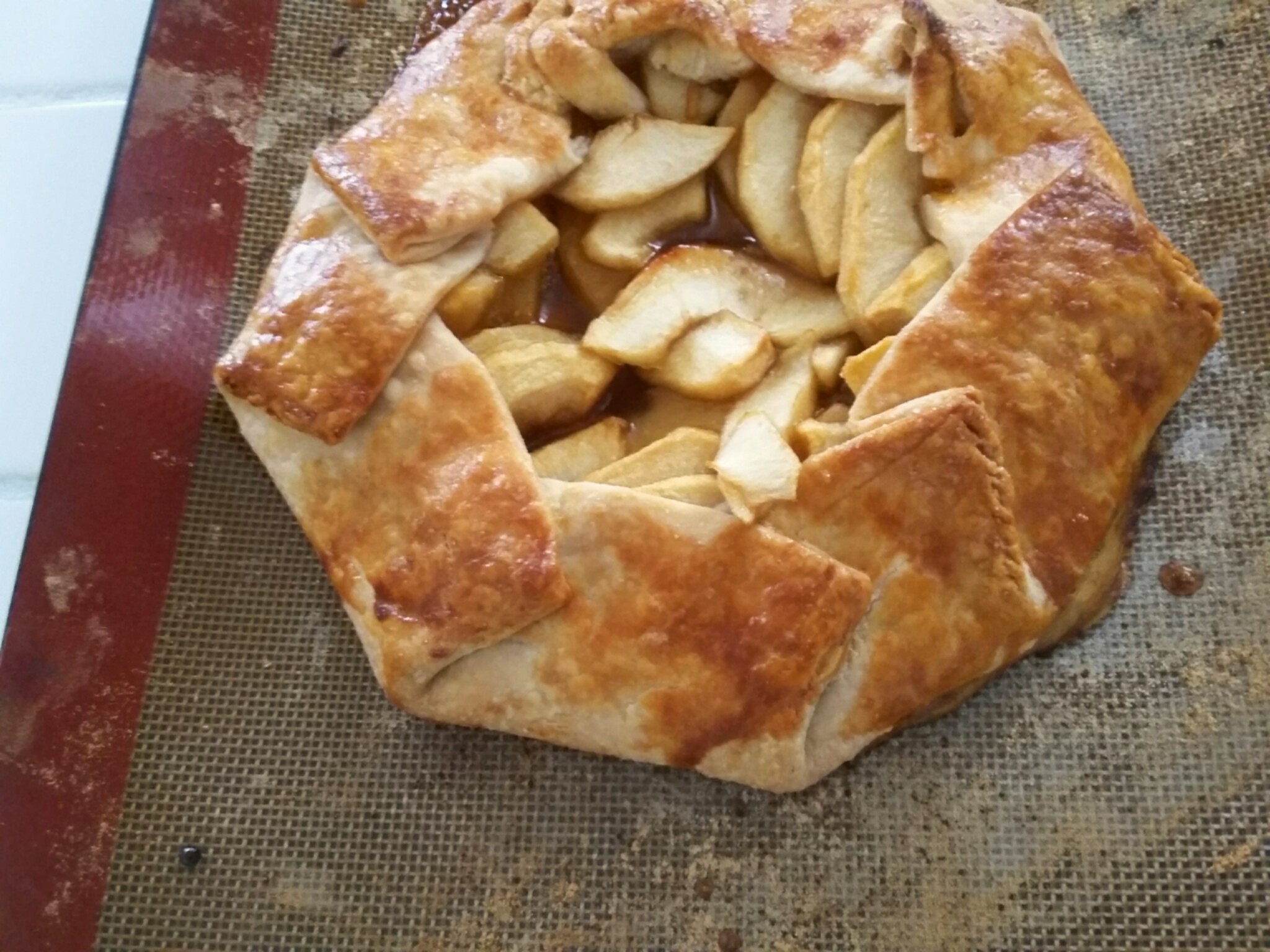 Rustic Freeform Apple Pie – dawns-ad-lib.com®